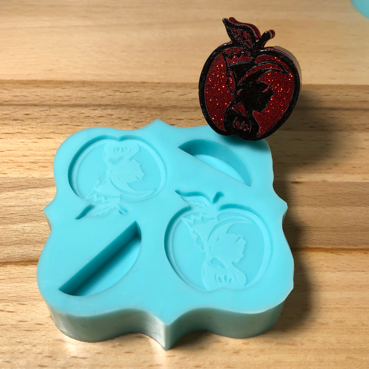 Apple Straw Topper RTS – DenKen Creations